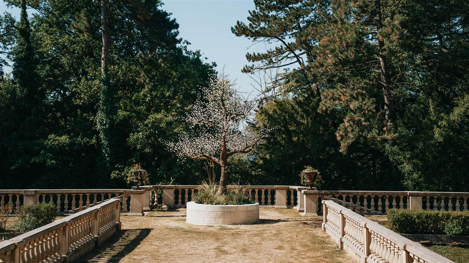 Château Jeanne & The Forest - Château de Montvillargenne - Oise Tourisme